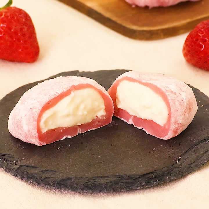 もっちりとろける♡ いちごレアチーズ大福のレシピ動画・作り方 Delish Kitchen